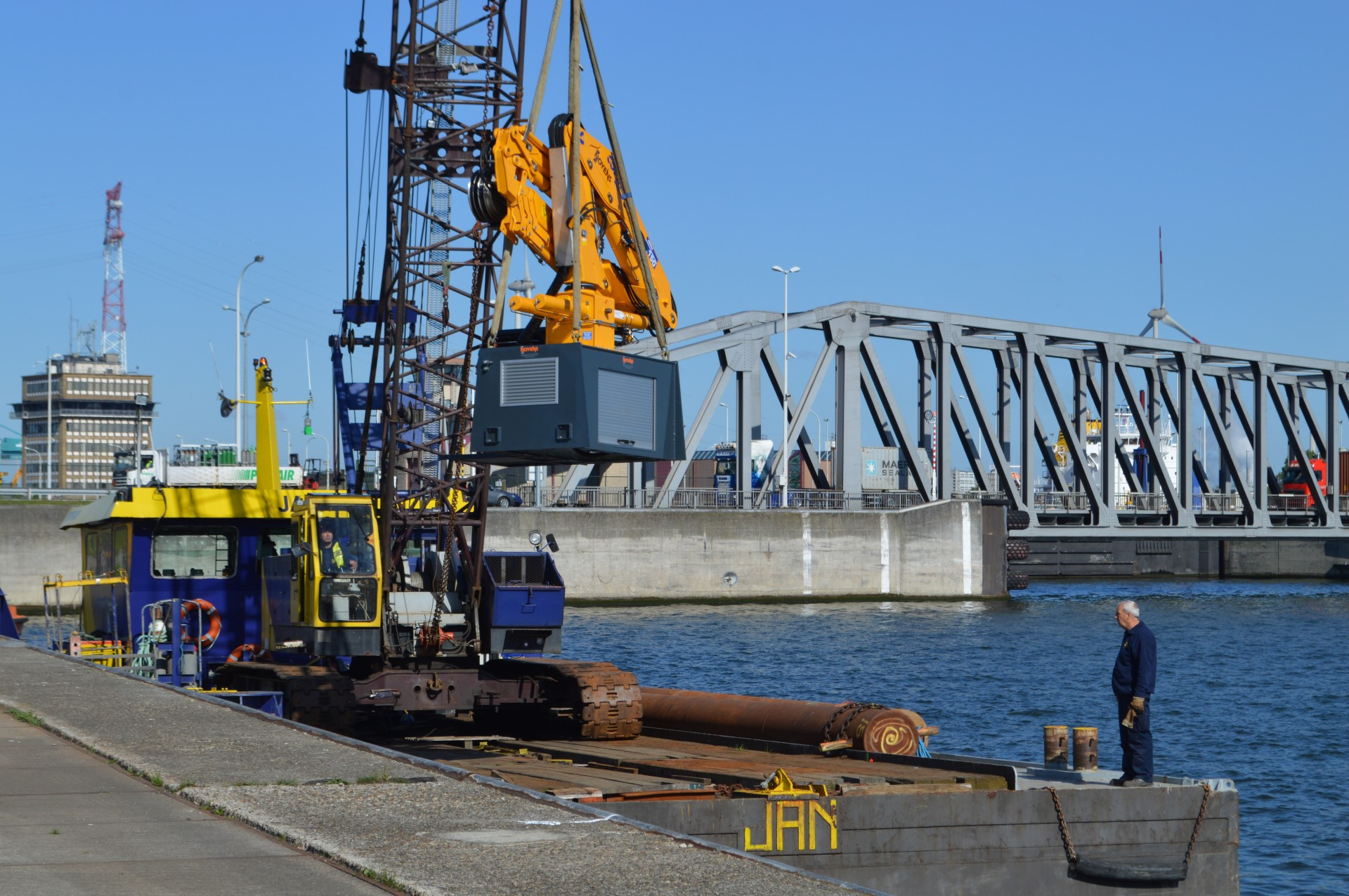 COPMA 150M.3J2 marine crane of fixed carriage for loading/unloading ...